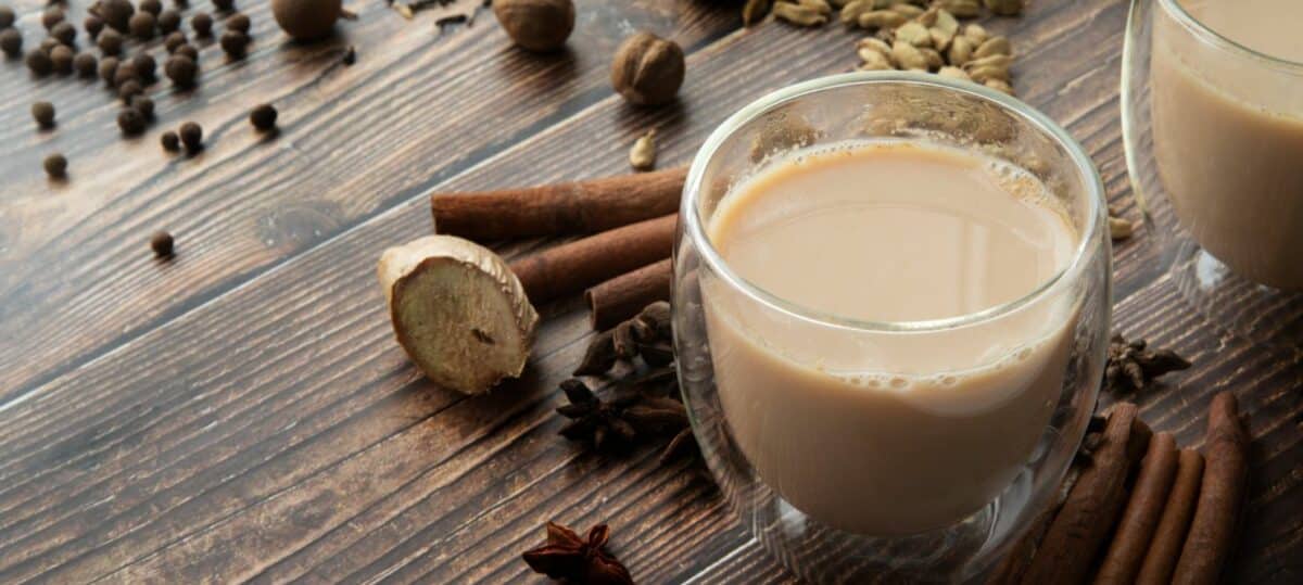 Masala Chai: a traditional tea drink from India - Thee.be